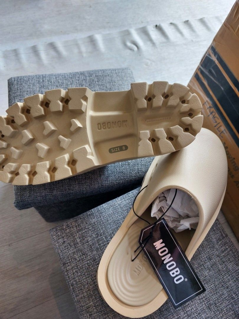 Monobo Grace, Women's Fashion, Footwear, Slippers and slides on Carousell