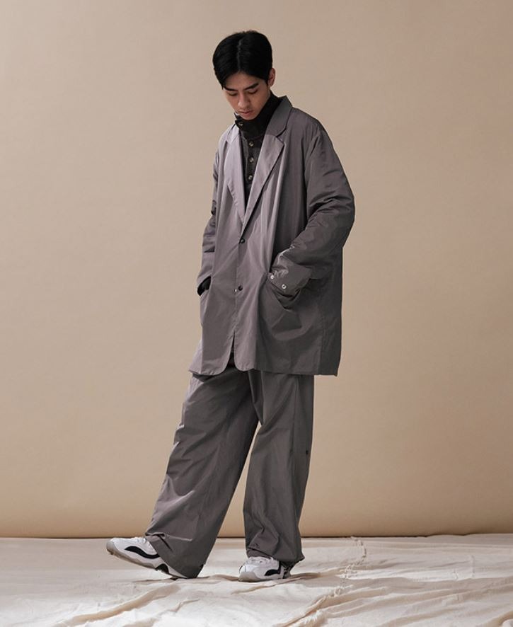 mouggan X plain-me 防潑水oversize 西裝, 他的時尚, 上衣與西裝, 西裝、套裝在旋轉拍賣