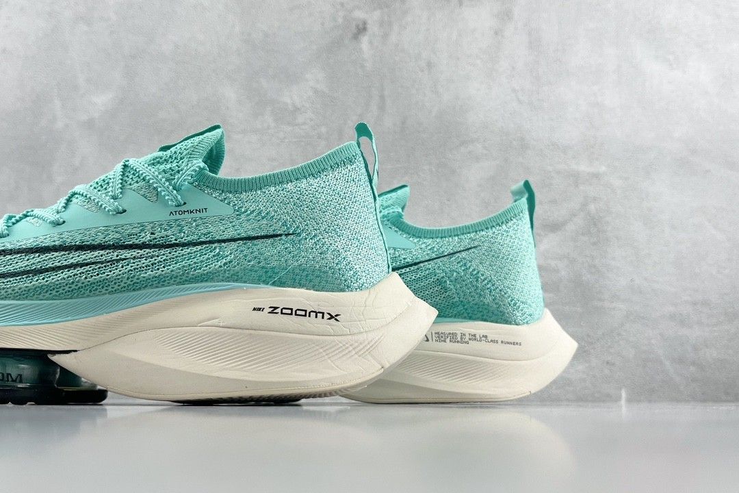Nike Air Zoom Alphafly Next% 1, 男裝, 鞋, 波鞋 - Carousell