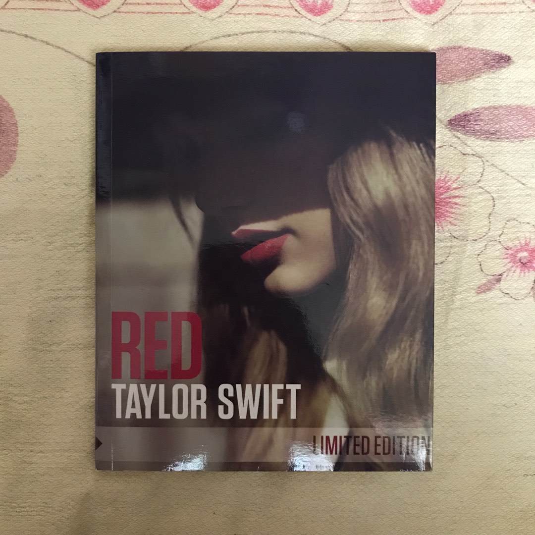 *RARE* Taylor Swift - Red Zinepak Only, Hobbies & Toys, Music & Media ...