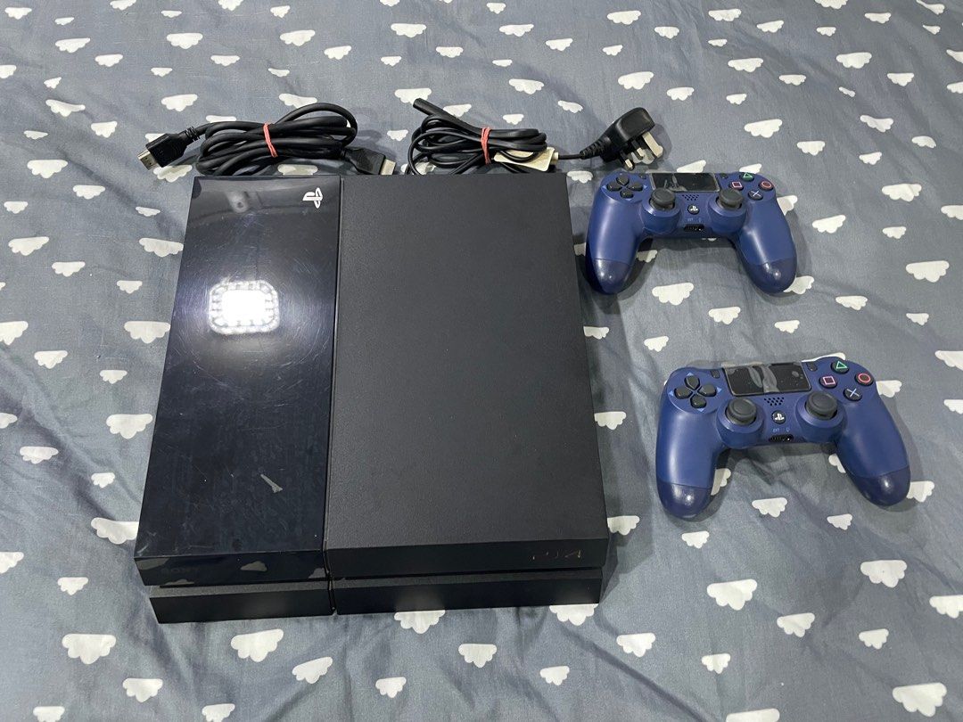 Sony PlayStation 4 first gen ( launch day modal ) with 2 controllers ...