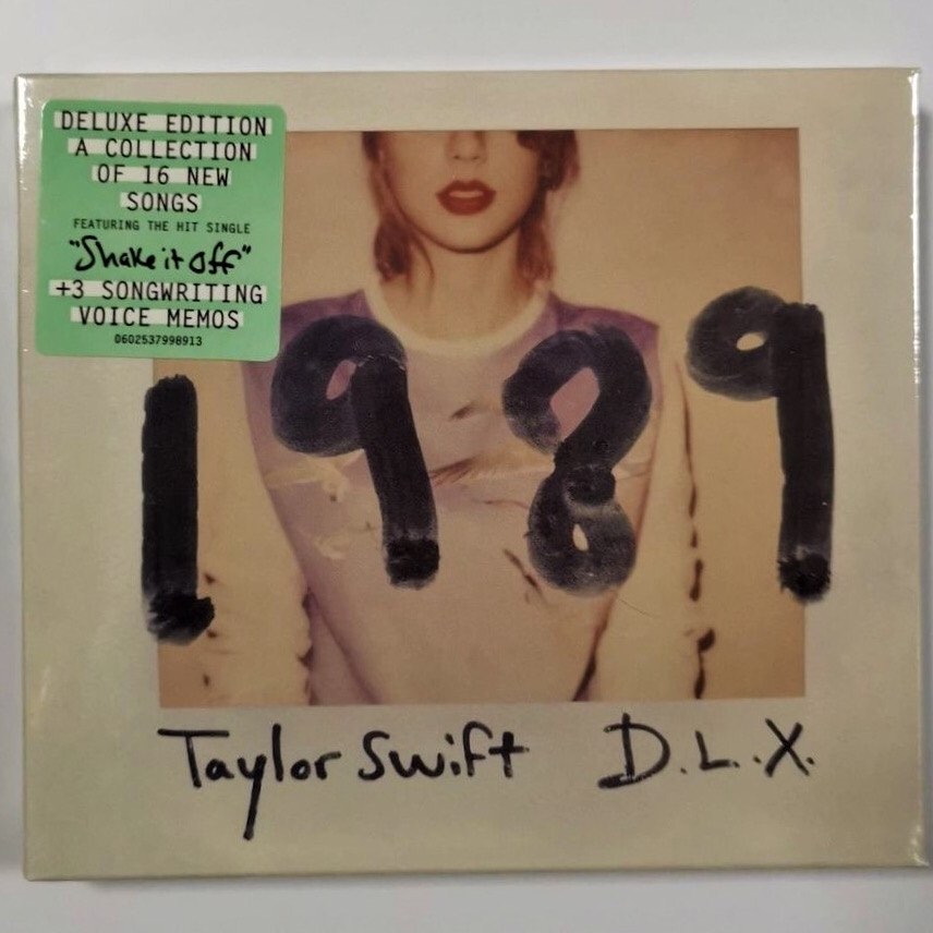 Taylor Swift 1989 Deluxe Album, Hobbies & Toys, Music & Media, CDs ...