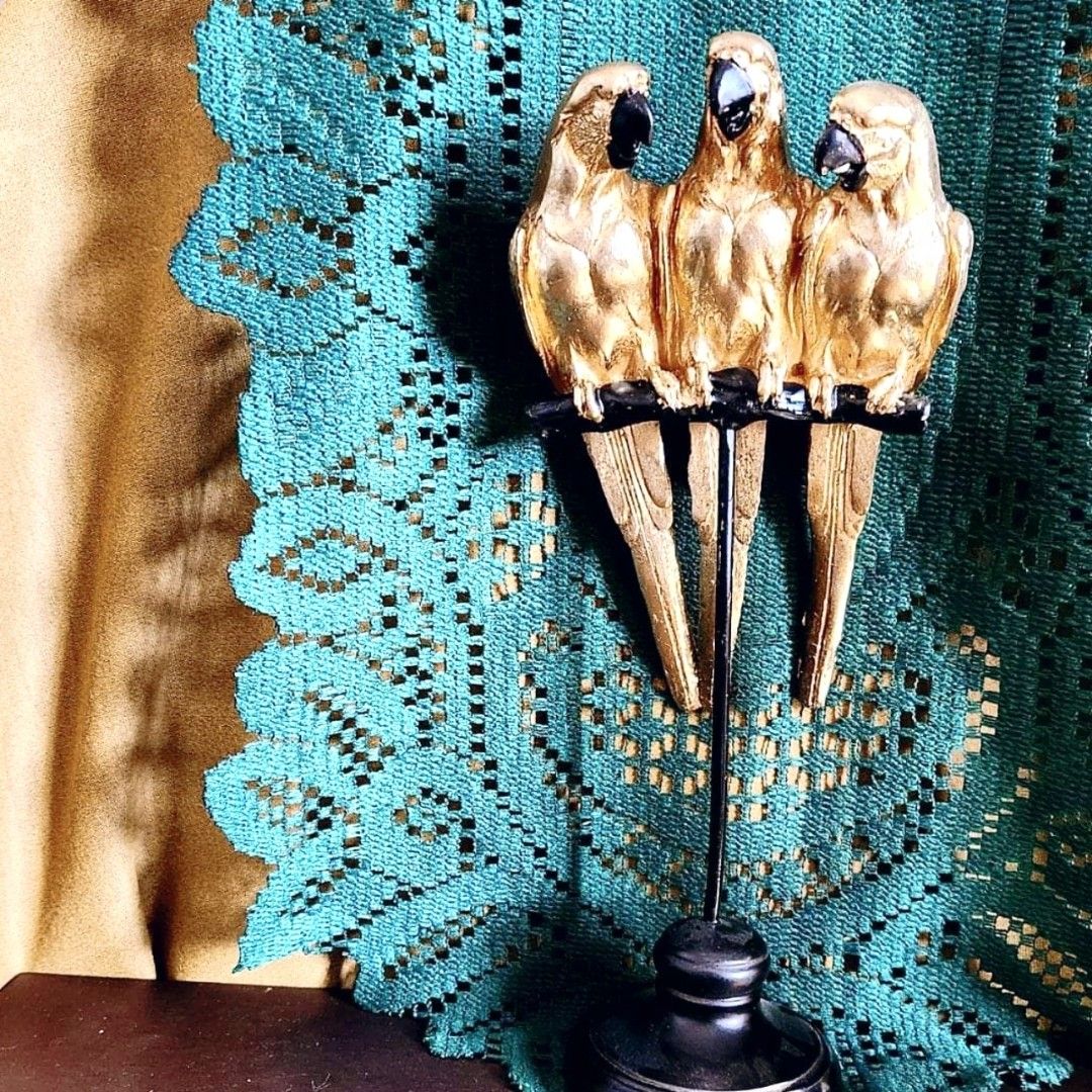 "TIMMY, TOMMY & TONY" Parrot Trinity Coastal Birds Gold Black Stand ...