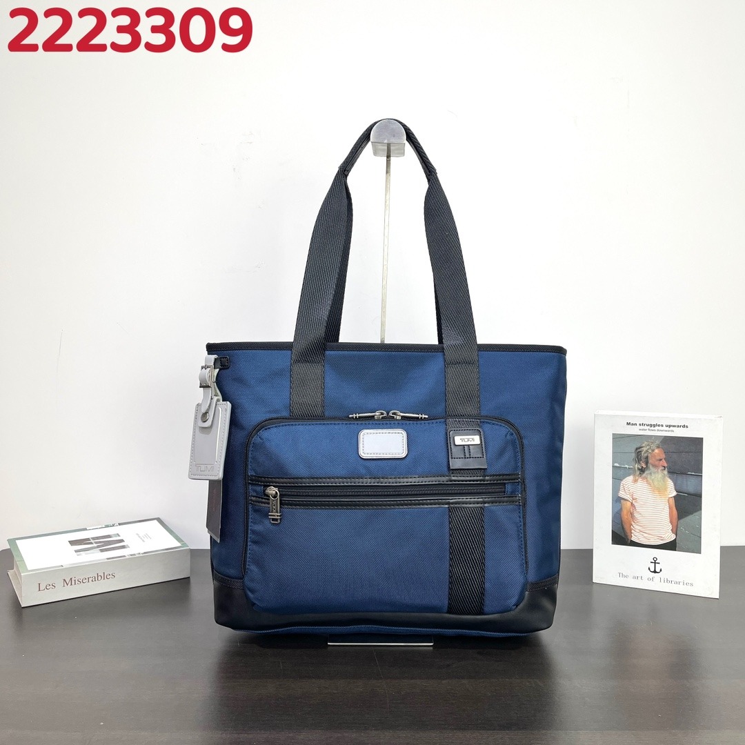 TUMI TOTE BAG, Men's Fashion, Bags, Briefcases on Carousell