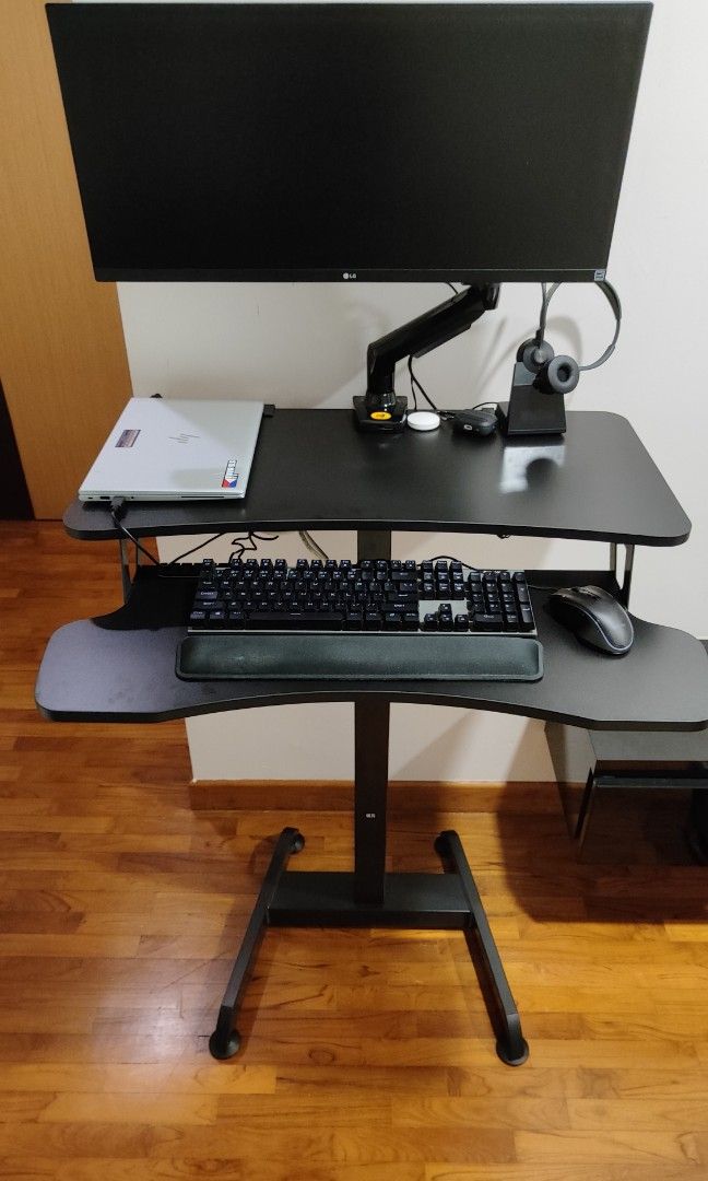 ULTI Standing workstation Desk, Computers & Tech, Parts & Accessories ...