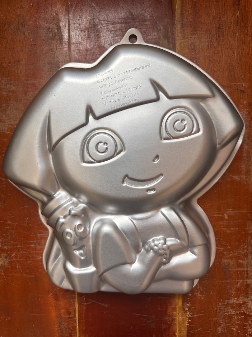 Wilton Dora the Explorer Cake Pan, Furniture & Home Living, Kitchenware ...