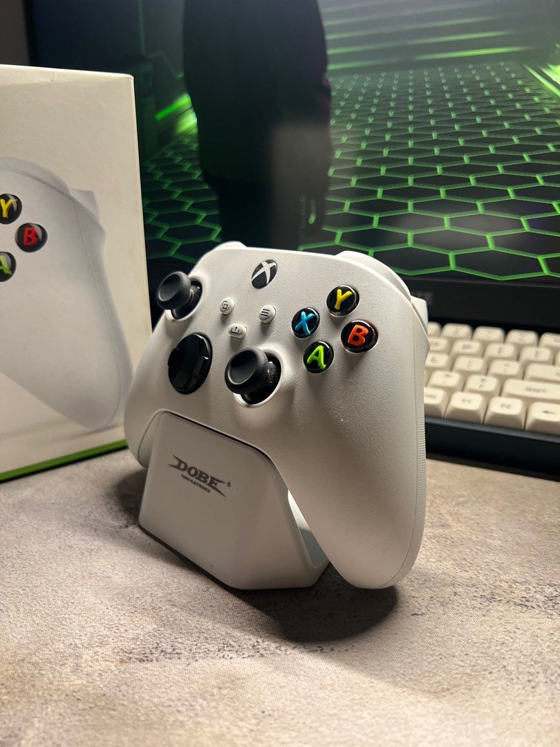 XBOX Robot White, Video Gaming, Video Game Consoles, Xbox on Carousell