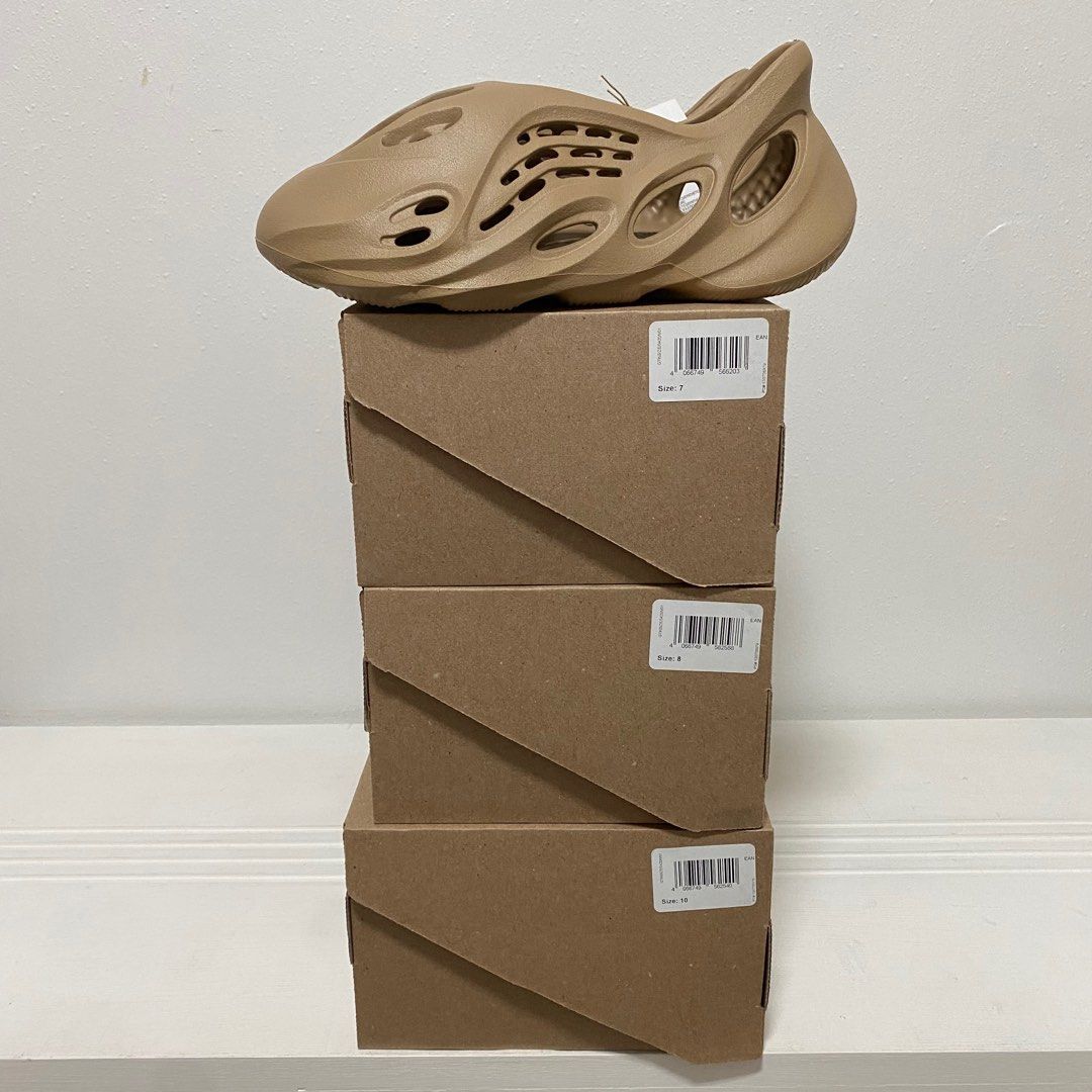 Yeezy Foam Runner Clay Taupe, Men's Fashion, Footwear, Sneakers on ...