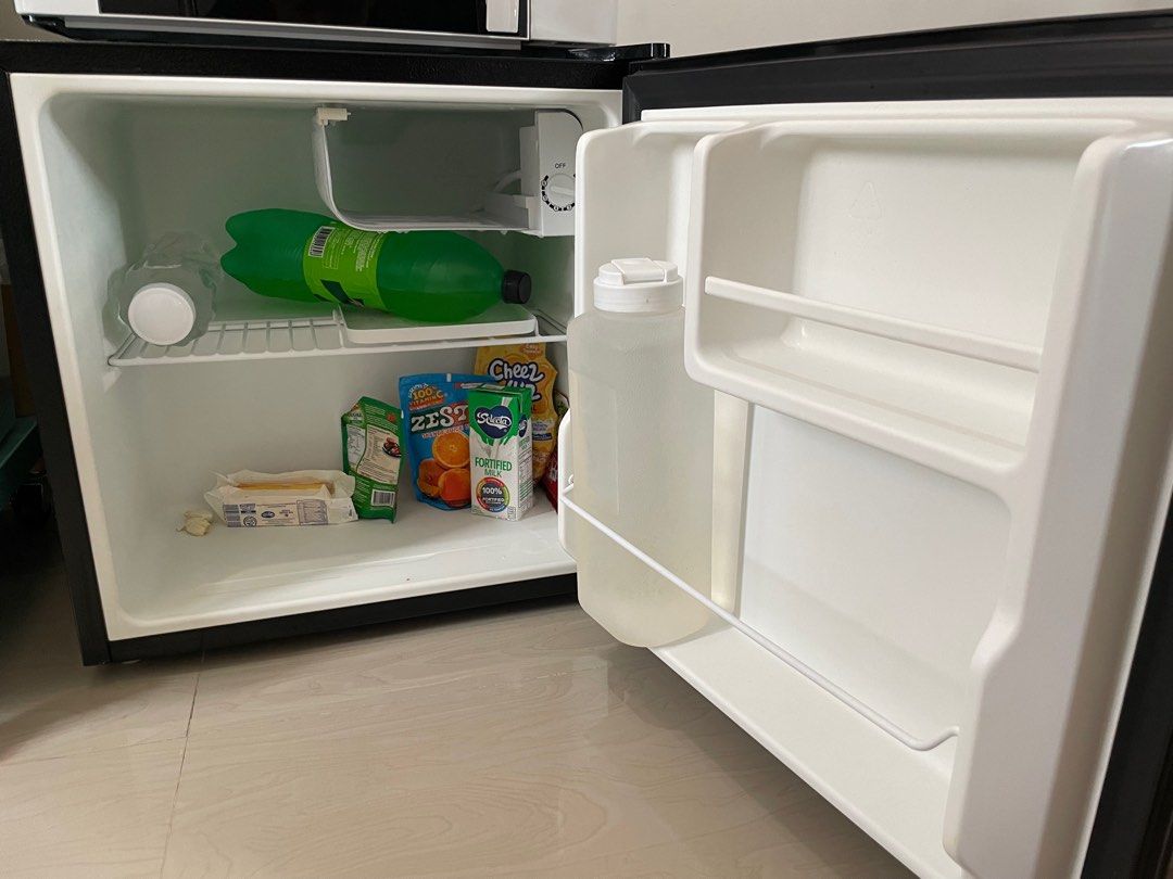 American Home mini refrigerator, TV & Home Appliances, Other Home ...