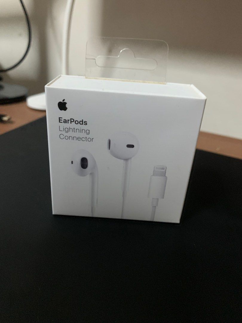 Apple EarPod with Lightning Cable, Audio, Earphones on Carousell