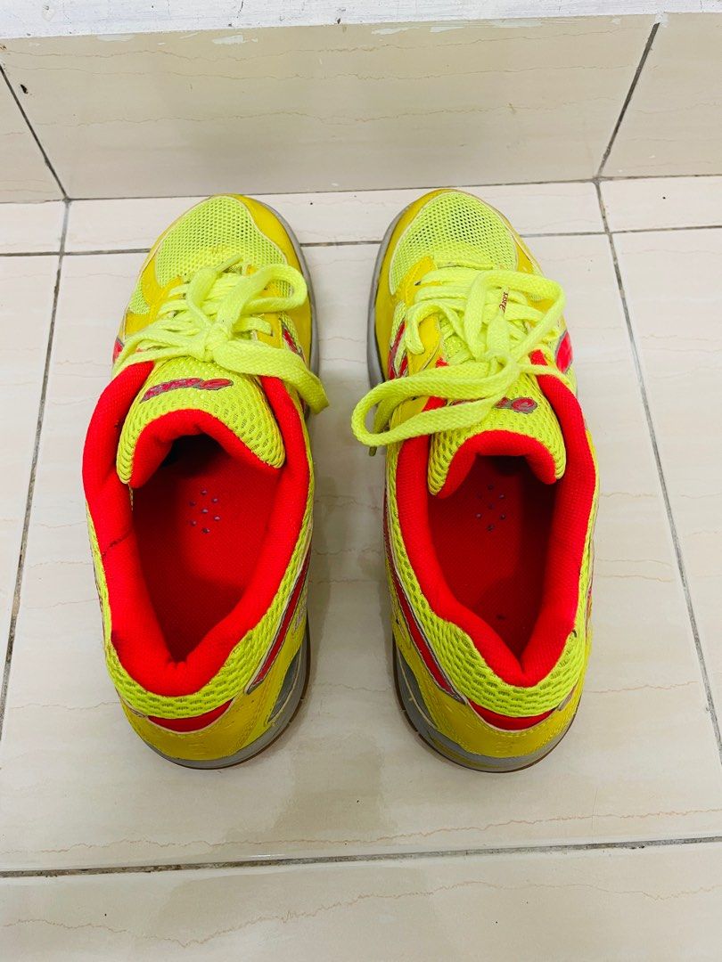 Asics Rote Rivre FL 5, Sports Equipment, Other Sports Equipment and ...