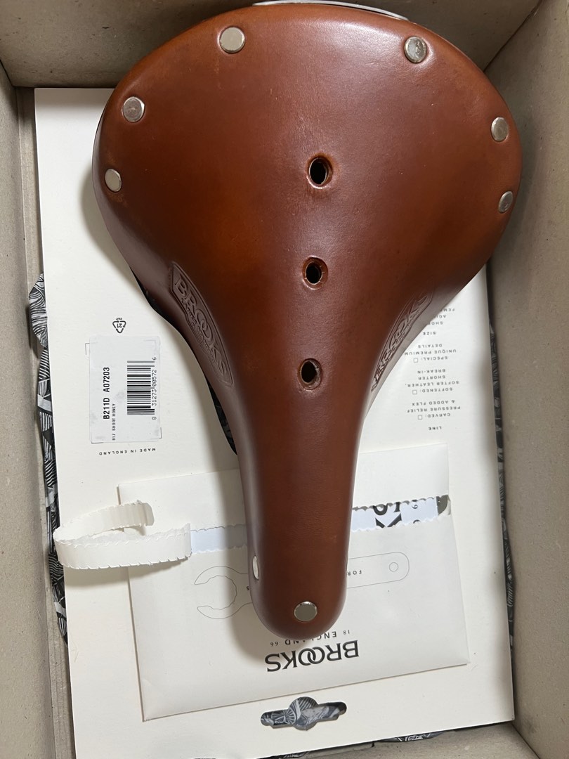 Brooks B17 short honey - bike saddle, Sports Equipment, Bicycles & Parts, Parts & Accessories on ...
