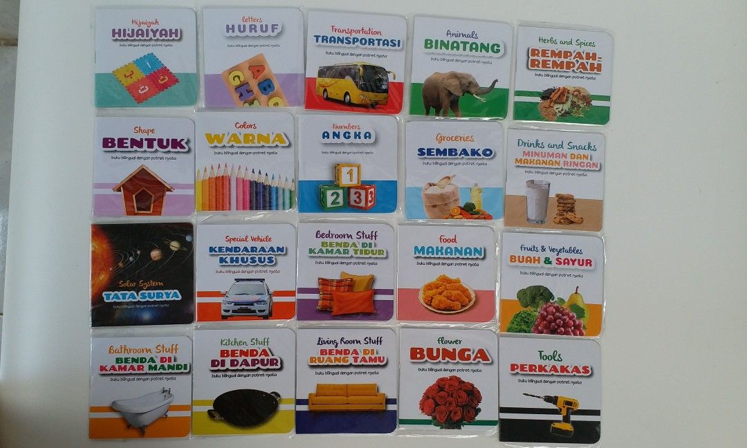Buku Anak-anak Ukuran Mini, Buku & Alat Tulis, Buku Anak-Anak di Carousell