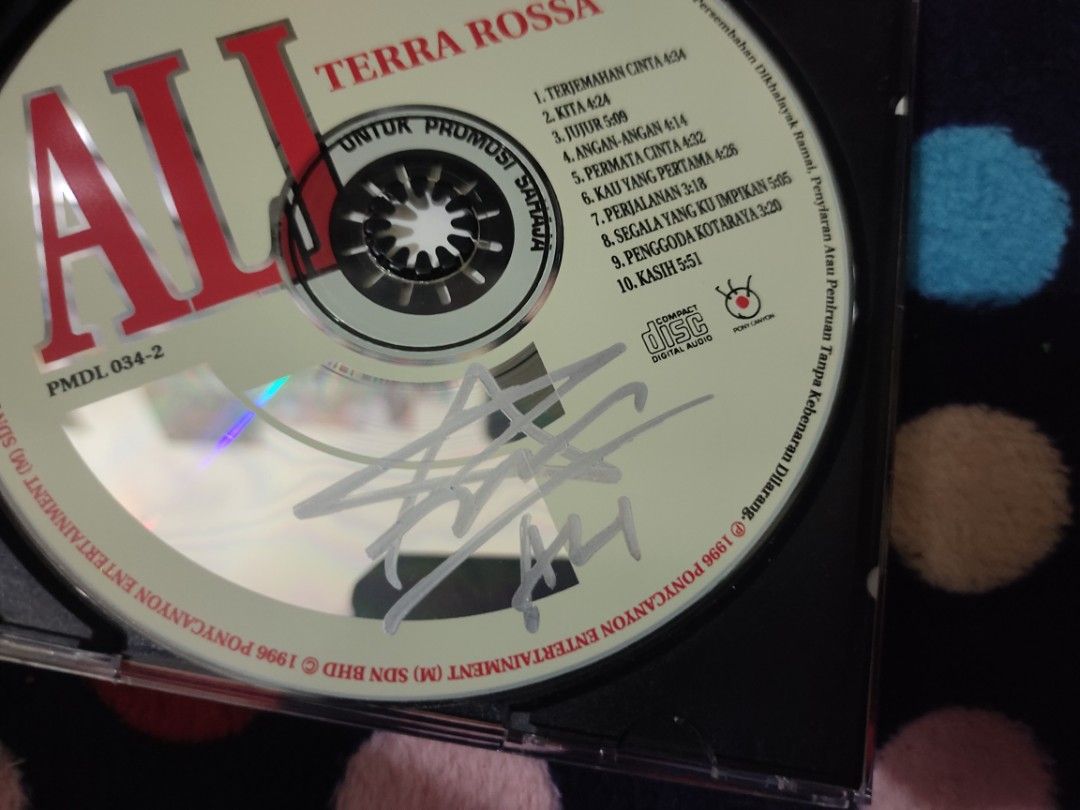 CD ali, Hobbies & Toys, Music & Media, CDs & DVDs on Carousell