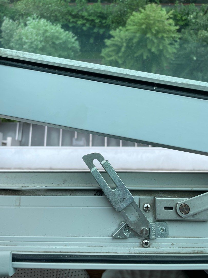 Child safety window restrictor / lock / latch, Furniture & Home Living ...