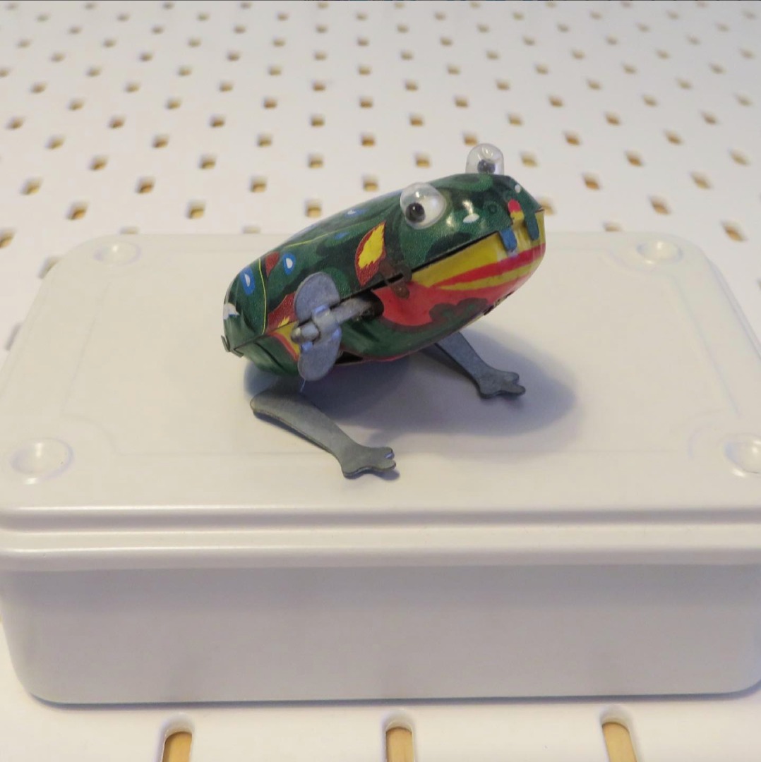 Chinese tin toy - frog, Babies & Kids, Infant Playtime on Carousell
