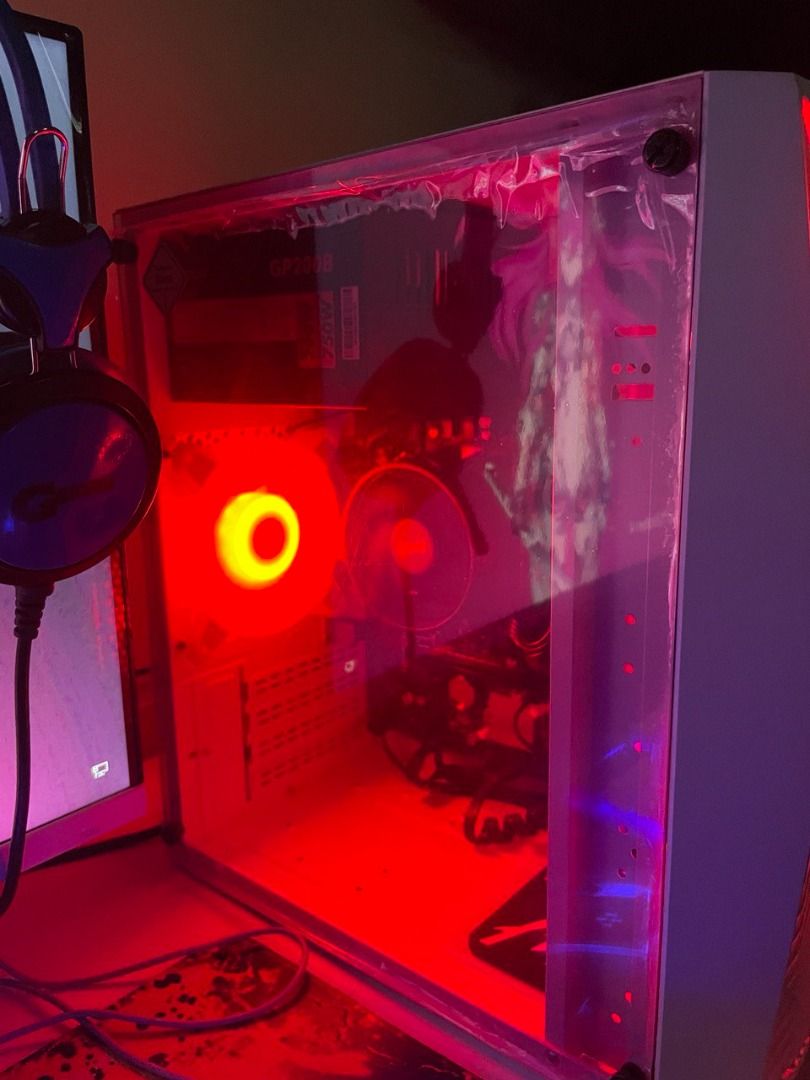 Gaming Computer Set (White Build, Fairly New) AMD RYZEN 5 5600G/16GB ...