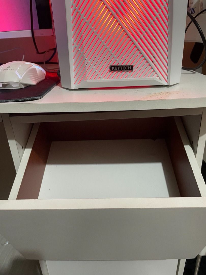 Gaming Computer Set (White Build, Fairly New) AMD RYZEN 5 5600G/16GB ...