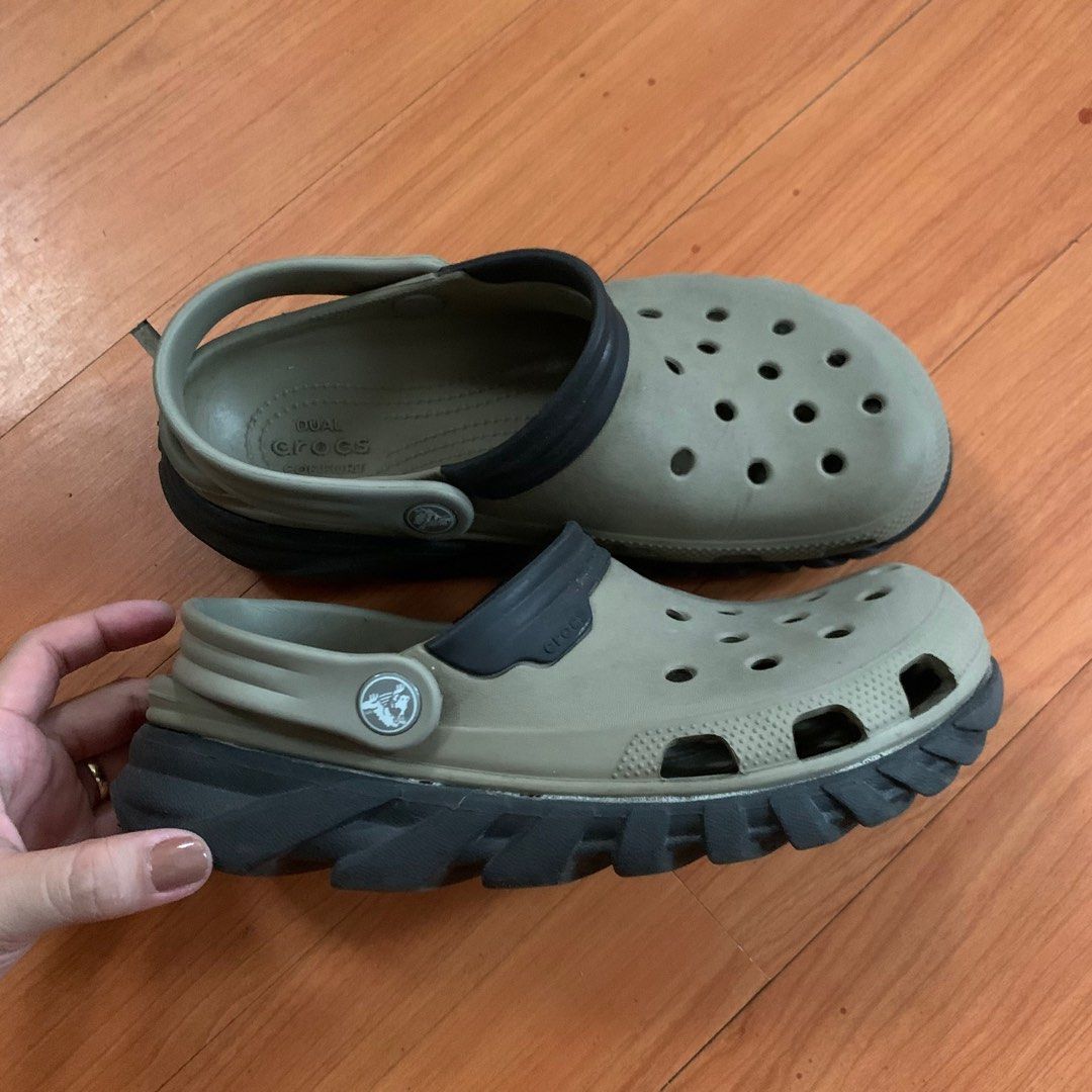 Crocs Unisex Duet Max Clogs, Women's Fashion, Footwear, Slippers and ...