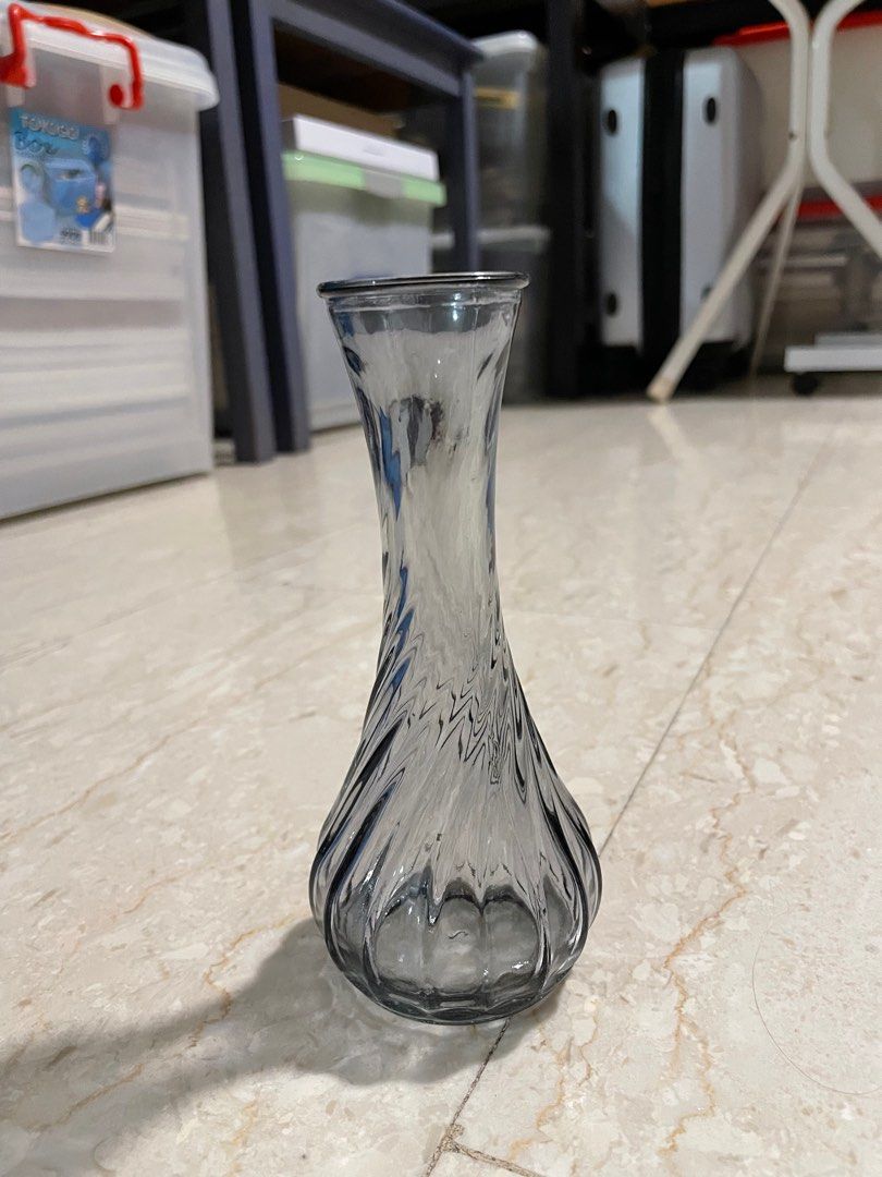 Daiso mini vase, Furniture & Home Living, Home Decor, Vases ...