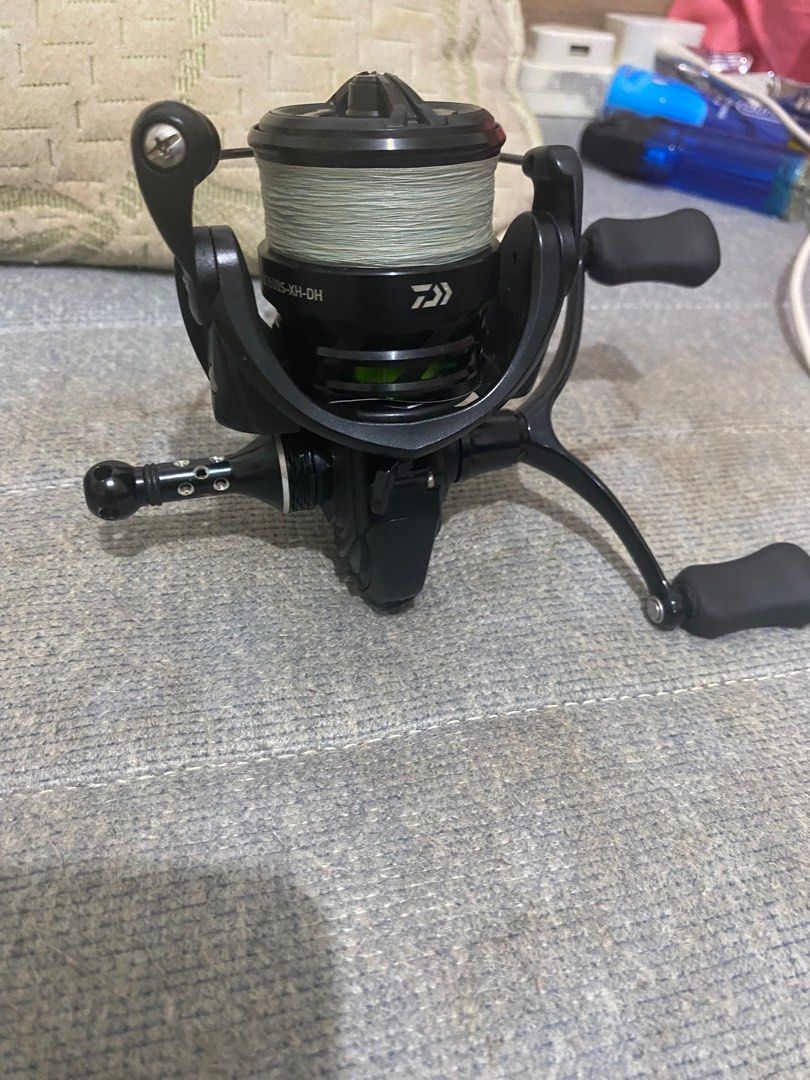 Daiwa revros 2500, Sports Equipment, Fishing on Carousell