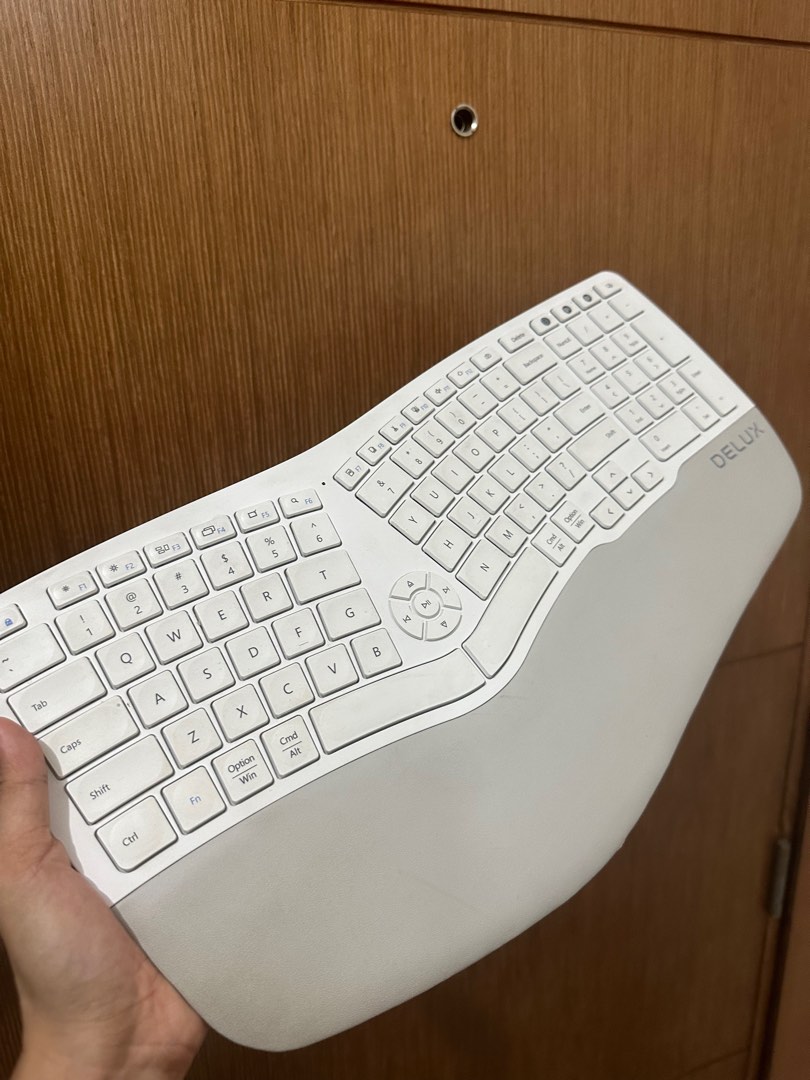 Deluxe wireless and bluetooth ergonomic keyboard, Computers & Tech ...