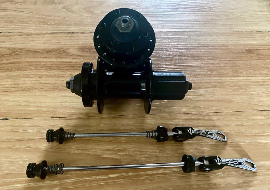 Formula DC hubs with Weapon skewer, Sports Equipment, Bicycles & Parts ...