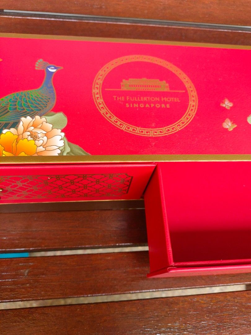 Fullerton Hotel 2023 mooncake box, Everything Else on Carousell