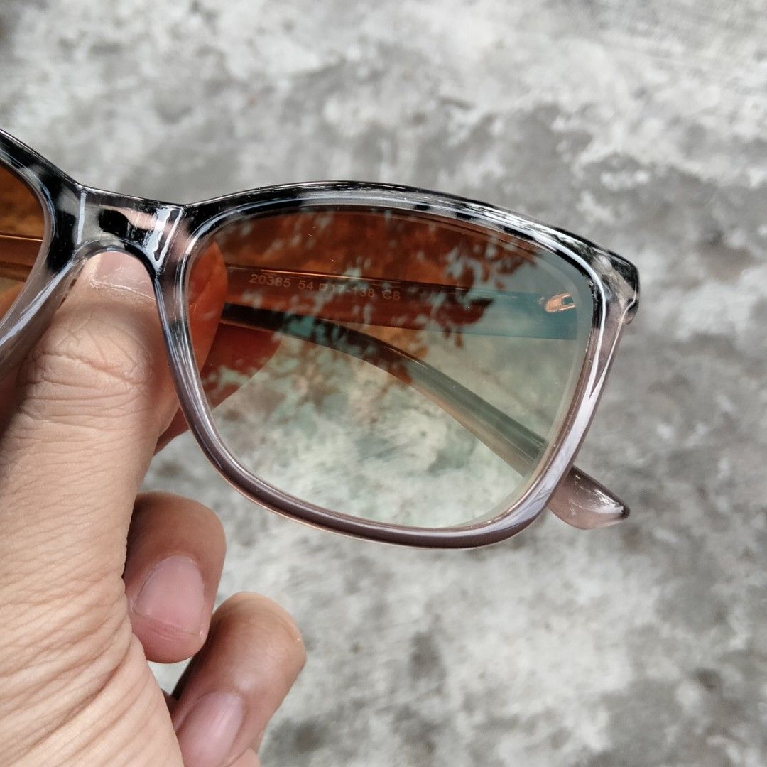 Hasil pemasangan lensa diwarna (Painted Lens) Gradasi Coklat R/L-500 ...