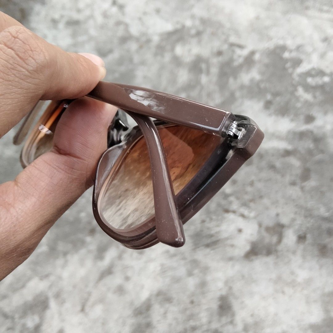 Hasil pemasangan lensa diwarna (Painted Lens) Gradasi Coklat R/L-500 ...