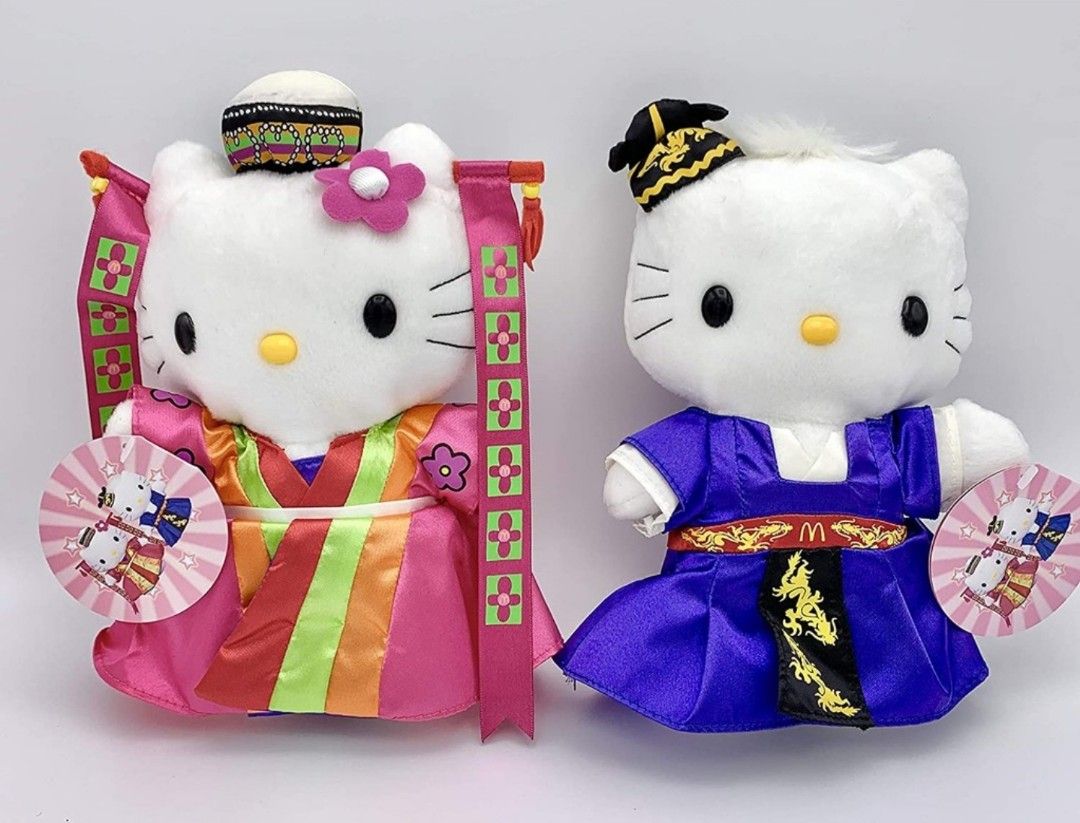 Hello Kitty Korean Wedding, Everything Else on Carousell