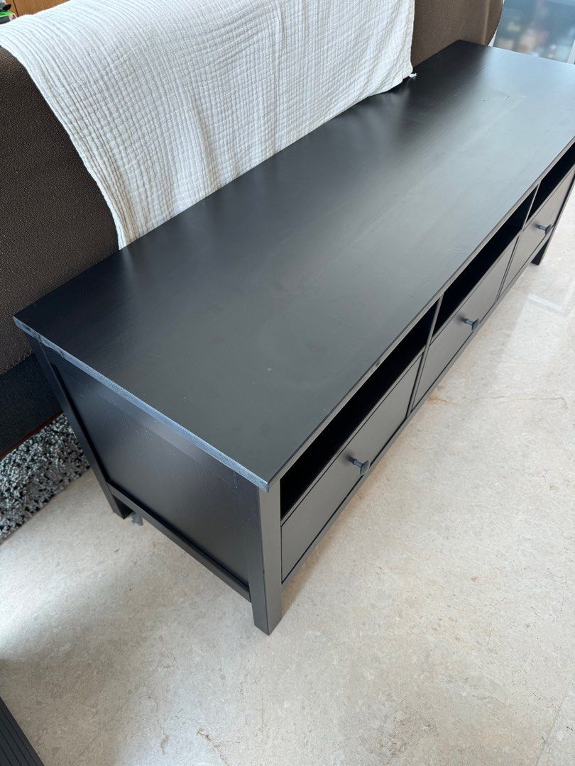 IKEA HEMNES TV Bench, Furniture & Home Living, Furniture, TV Consoles ...