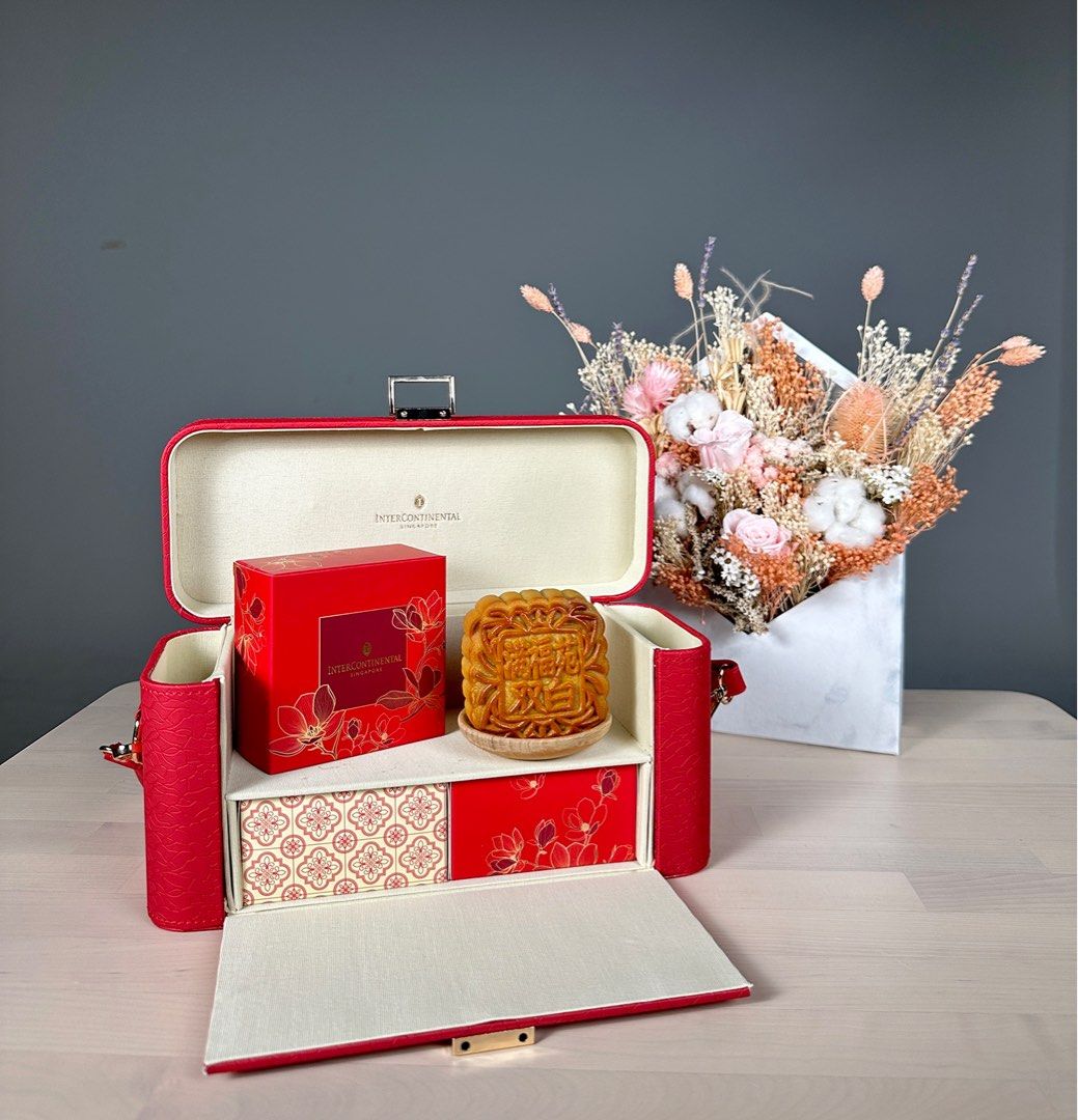 Intercontinental Mooncake Box Jewellery Organiser with strap, Women's ...