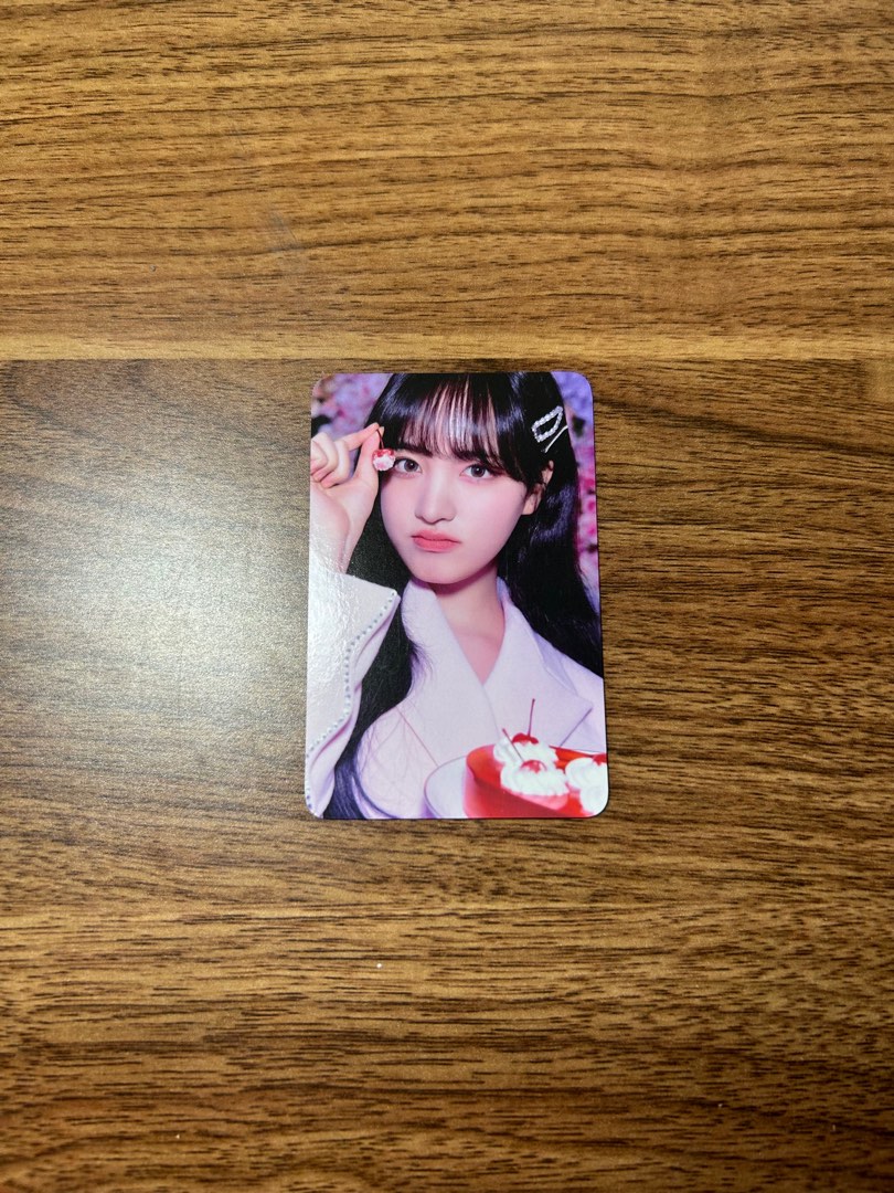 ive prom queens liz photocard, Hobbies & Toys, Memorabilia ...