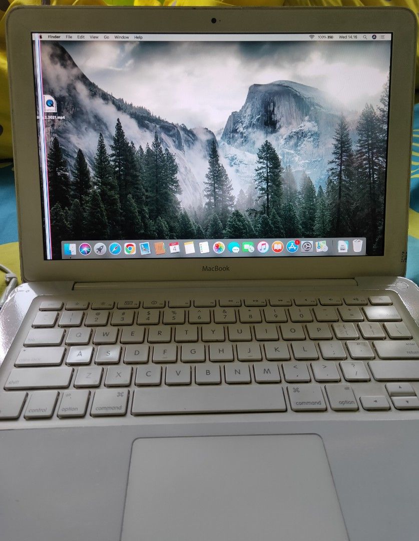 Laptop Mac White Unibody, Elektronik, Komputer, Laptop di Carousell