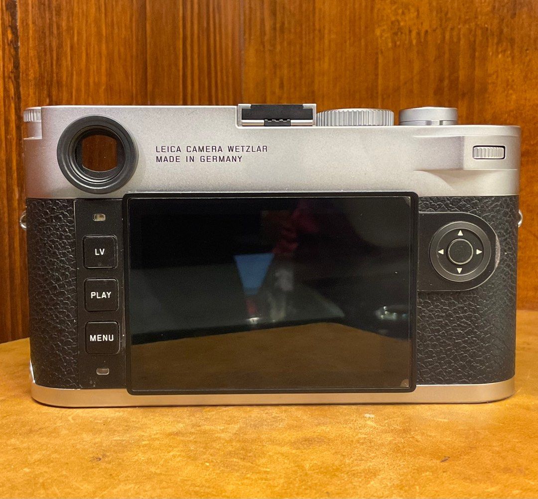 Leica M10 Chrome w/box (5182474) J23, Photography, Cameras on Carousell