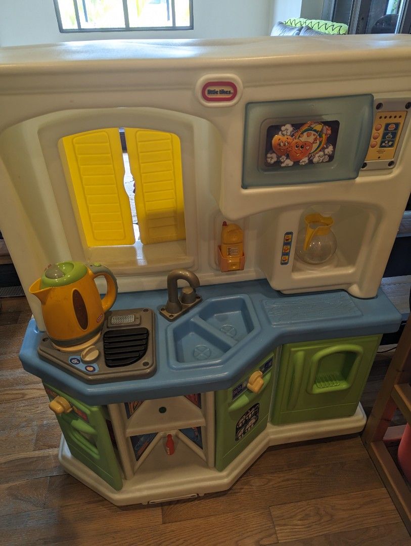 Little Tikes Kitchen Playset, Babies & Kids, Infant Playtime on Carousell