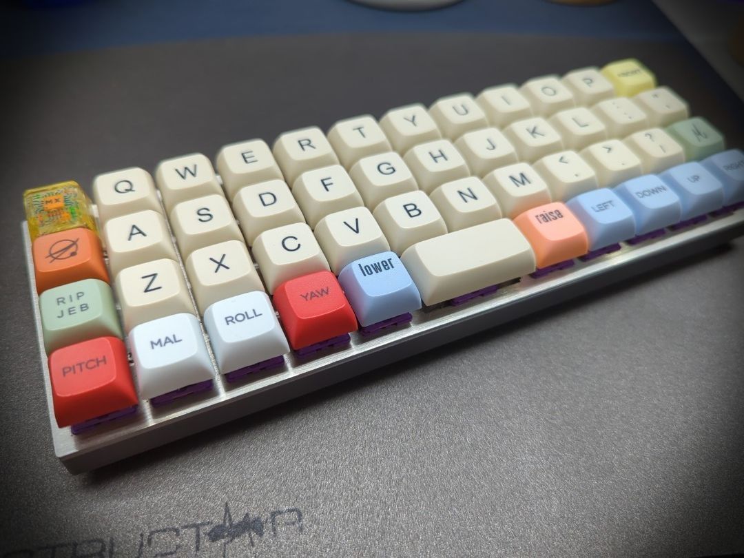 Massdrop x OLKB Planck Rev 4 Keyboard w/ MITO keycaps, Computers & Tech ...
