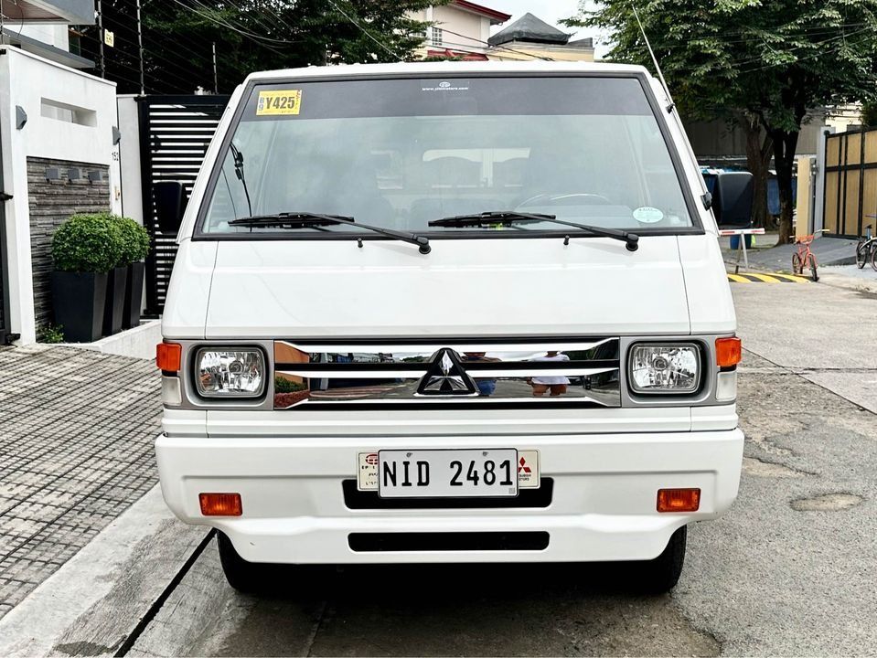 Mitsubishi L300 FB Dual A/C Manual, Cars for Sale, Used Cars on Carousell
