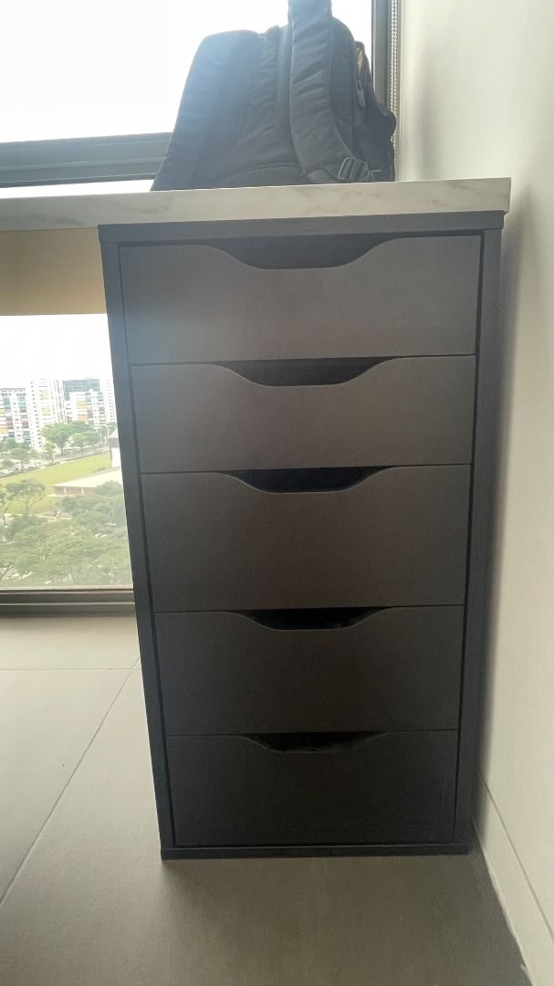 Moving Out Sale: IKEA EKBACKEN Desk and ALEX Drawer Setup, Furniture ...