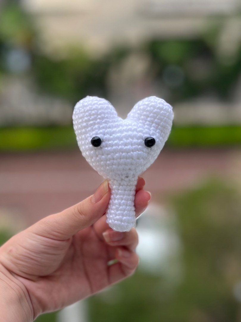 Newjeans lightstick crochet (binky bong), Hobbies & Toys, Stationery ...