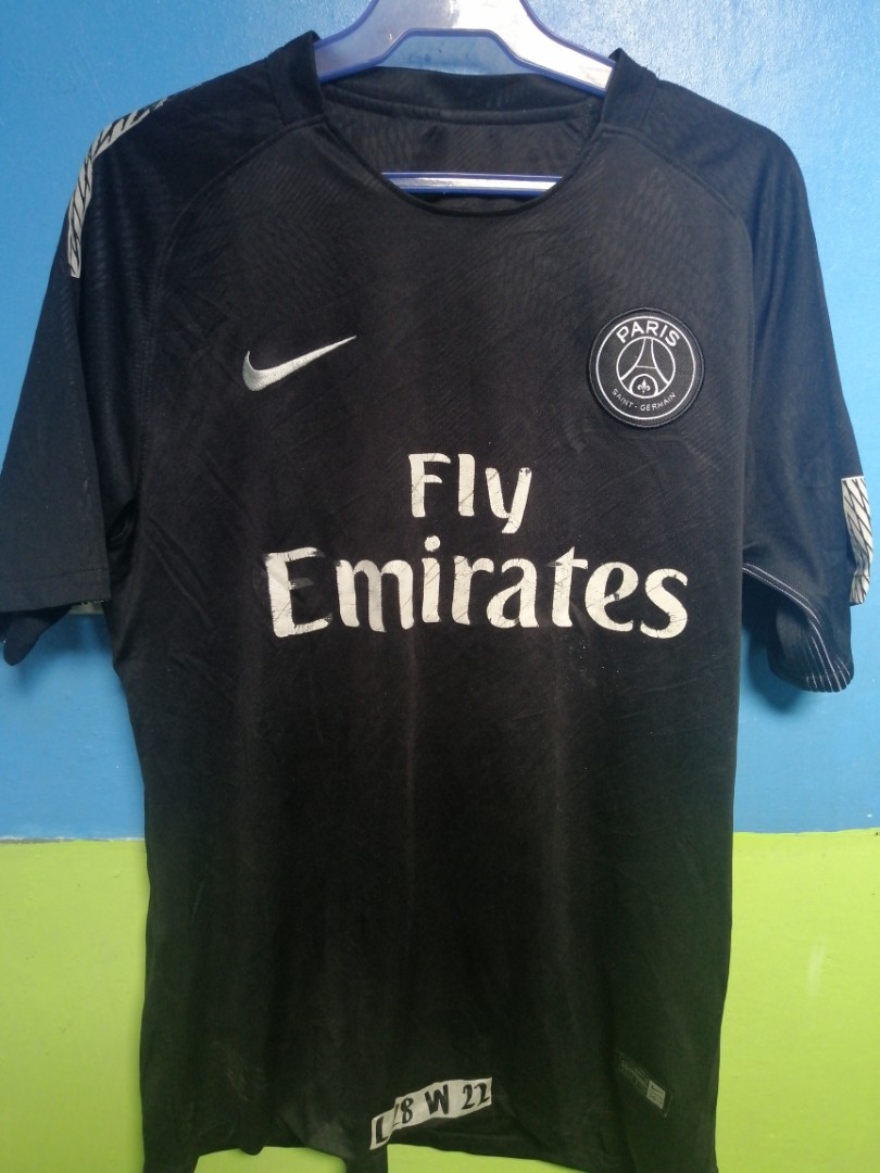 Nike Fly Emirates, Men's Fashion, Activewear on Carousell