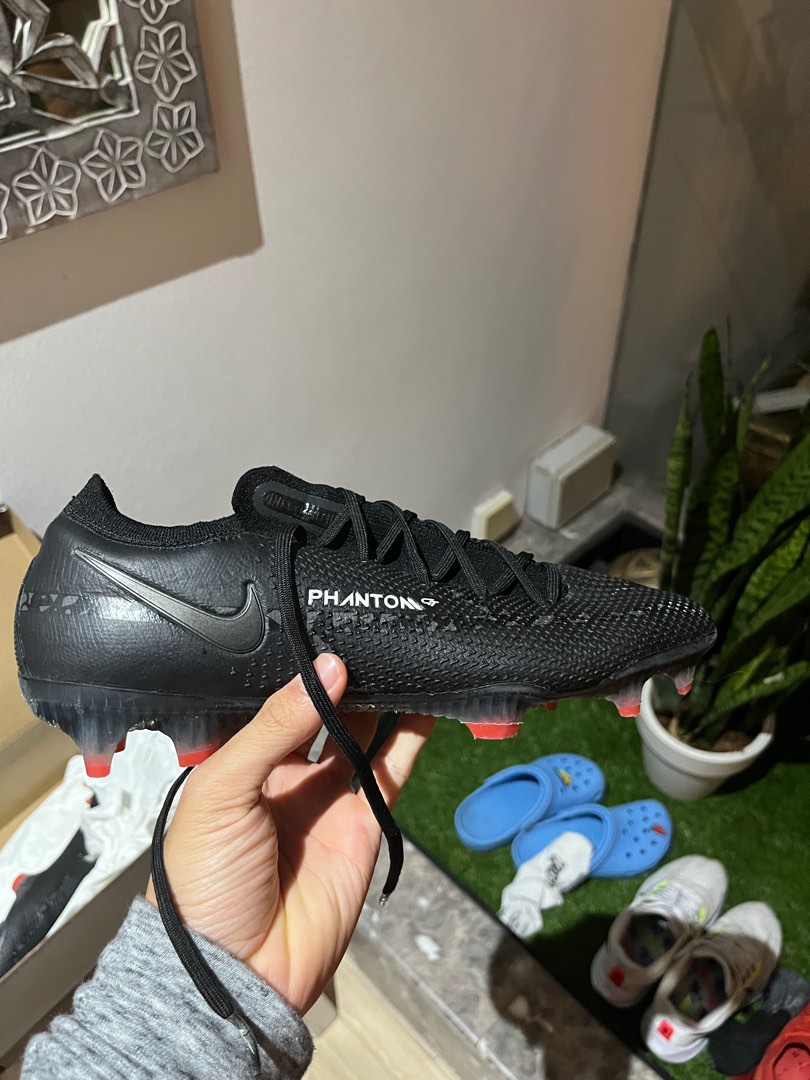 Nike Phantom GT2 Elite FG, Men's Fashion, Footwear, Boots on Carousell