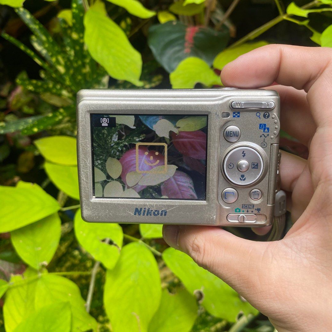 Nikon Coolpix L11 Digicam, Photography, Cameras on Carousell