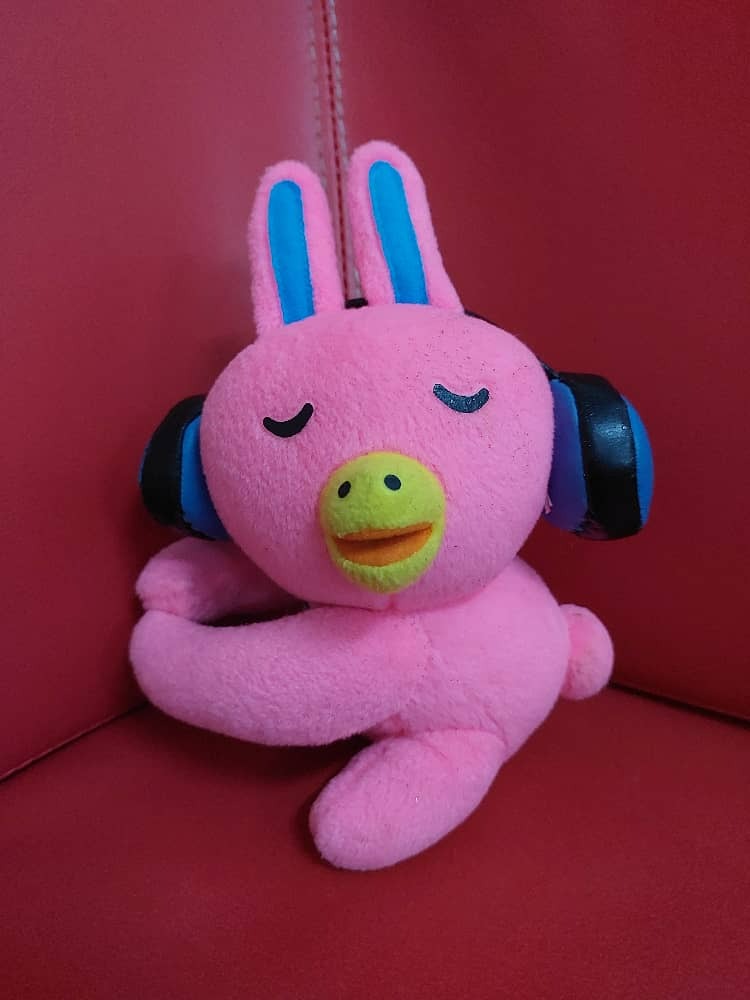 NOVA rabbit hugging headphones PS048KT005JBE, Hobbies & Toys, Toys ...
