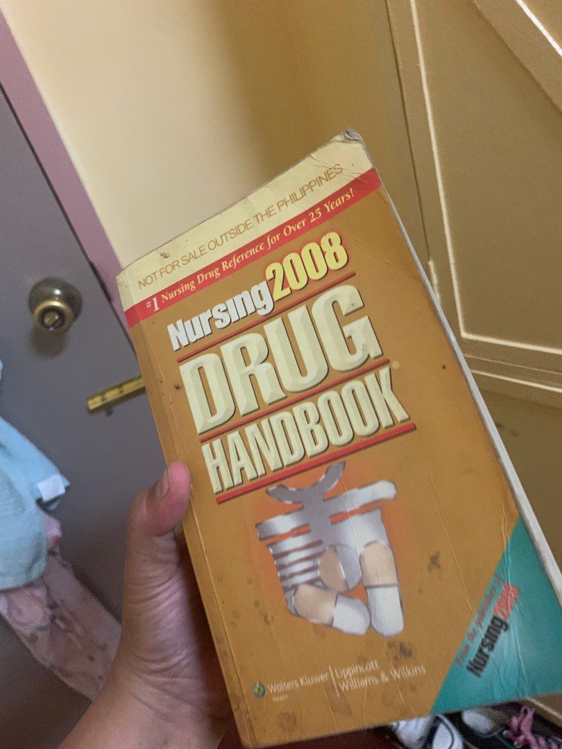 NURSING DRUG HANDBOOK, Hobbies & Toys, Books & Magazines, Textbooks on Carousell