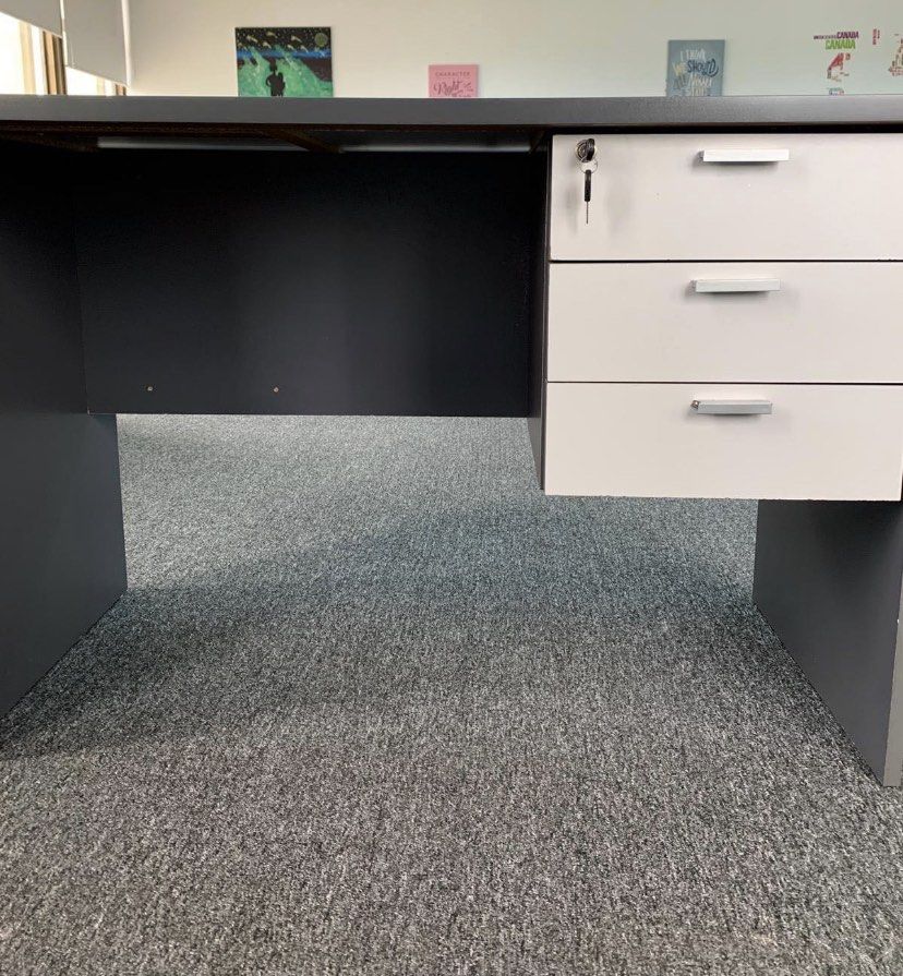 Office table clearance - office desk / study table with drawers ...