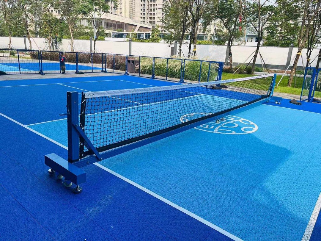 Portable Tennis Post with Wheels Badminton, Sports Equipment, Other ...