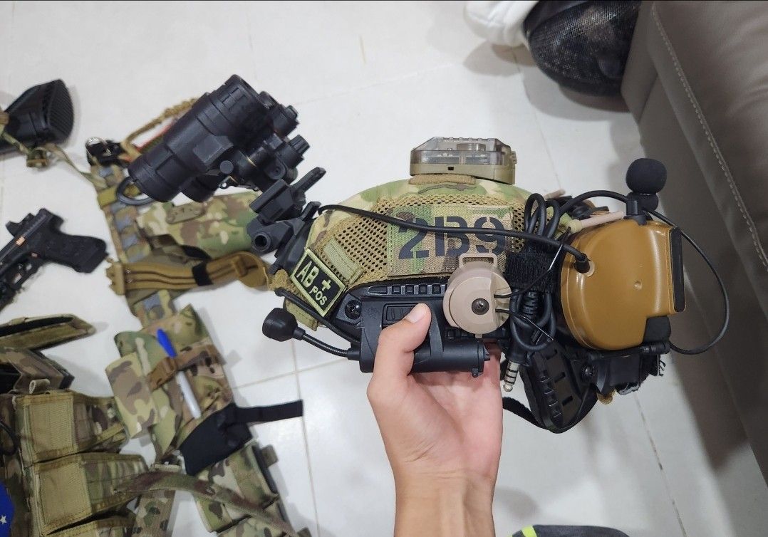 Princeton Tec Charge MPLS tactical helmet light replica, Hobbies & Toys ...