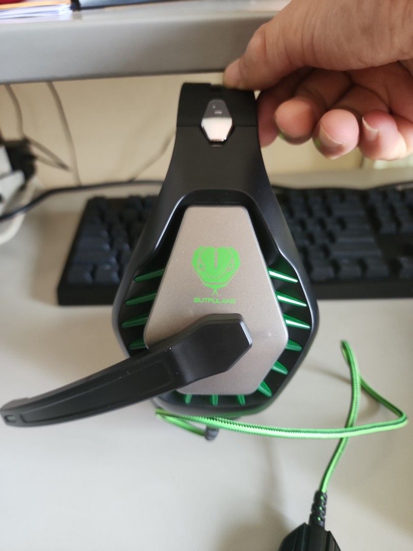 PRO GAMING HEADSET (BUTFULAKE), Audio, Headphones & Headsets on Carousell